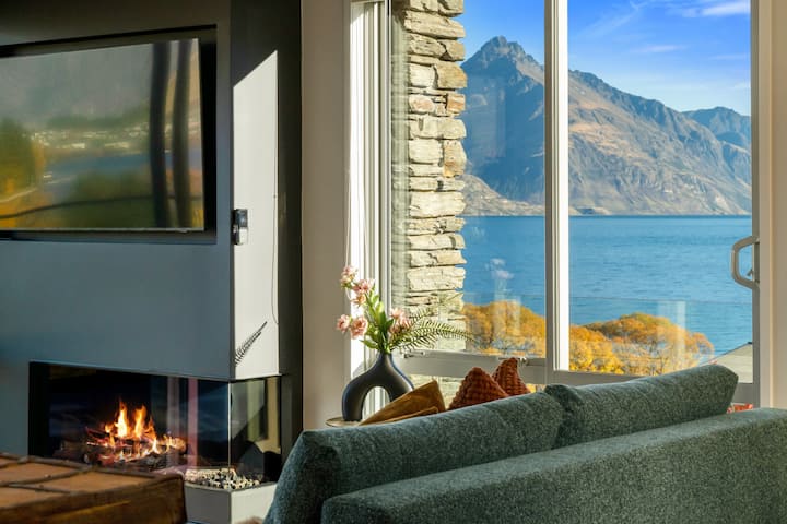 Rahiri Penthouse | Hot Tub • Sauna • Fireplace - Queenstown
