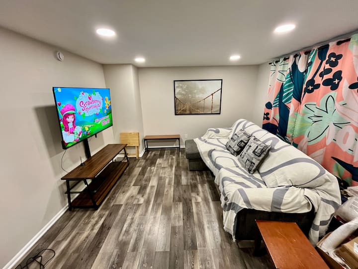 Modern 4br Duplex Near 44th & Downtown - Calvin University, Grand Rapids
