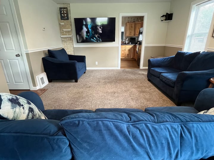 Okauchee Lower 1br Flat - Oconomowoc, WI