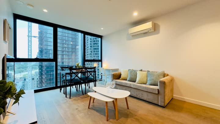 Central Gem 2b Cbd Apt | Pool, Gym & Sauna - North Melbourne Railway Station