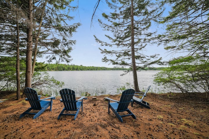 Sunset Lake House - Mount Pocono, PA
