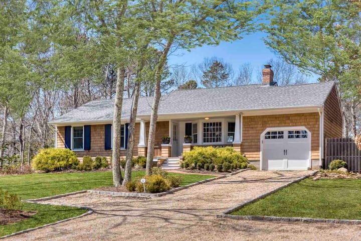 Luxury East Hampton Escape | Designer Home & Pool - The Hamptons, NY