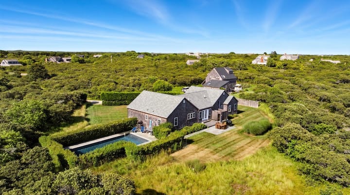 - Low Tide Nantucket - 5 Br/4.5 Ba Pool Home - Nantucket, MA