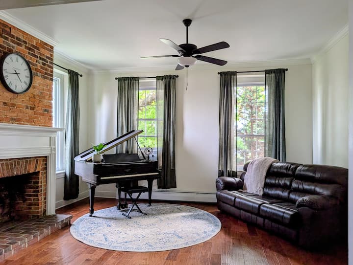 19th Century Home In Honey Brook - Morgantown, PA