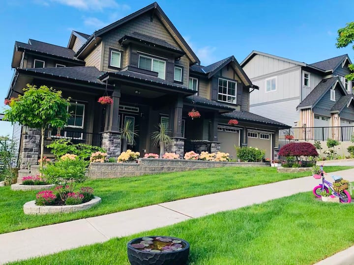 Carrie's Gentle Nest 3 - Pitt Meadows