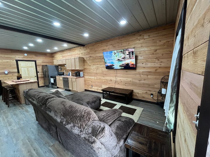 The Cedar Retreat - East Fork Lake, Olney