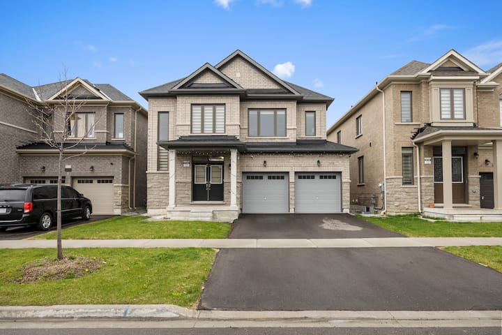Relaxing 5br Family Stay | Cozy & Spotless Retreat - Brampton