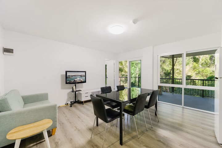Modern 2br Retreat With Bushland Views St Ives - Gordon
