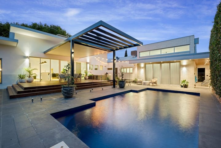 The Kiewa | Pool, Firepit & Luxe Living - Albury