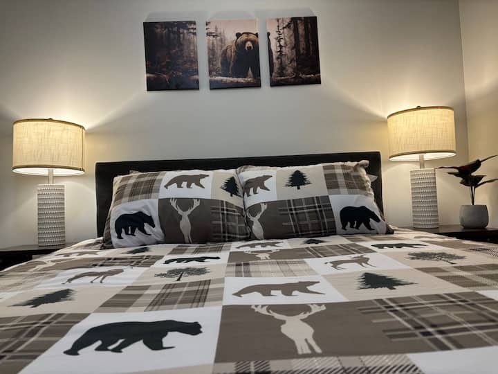 Cozy Modern Suite In Quiet Neighbourhood - Yukon