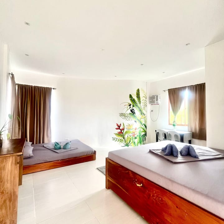 Lux Executive Room 1 With Beach & Pool In Sipalay - Sipalay