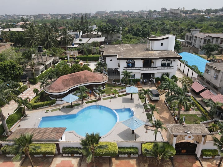 Elegant Villa Mansion - 5br In Porto-novo, Benin - Bénin