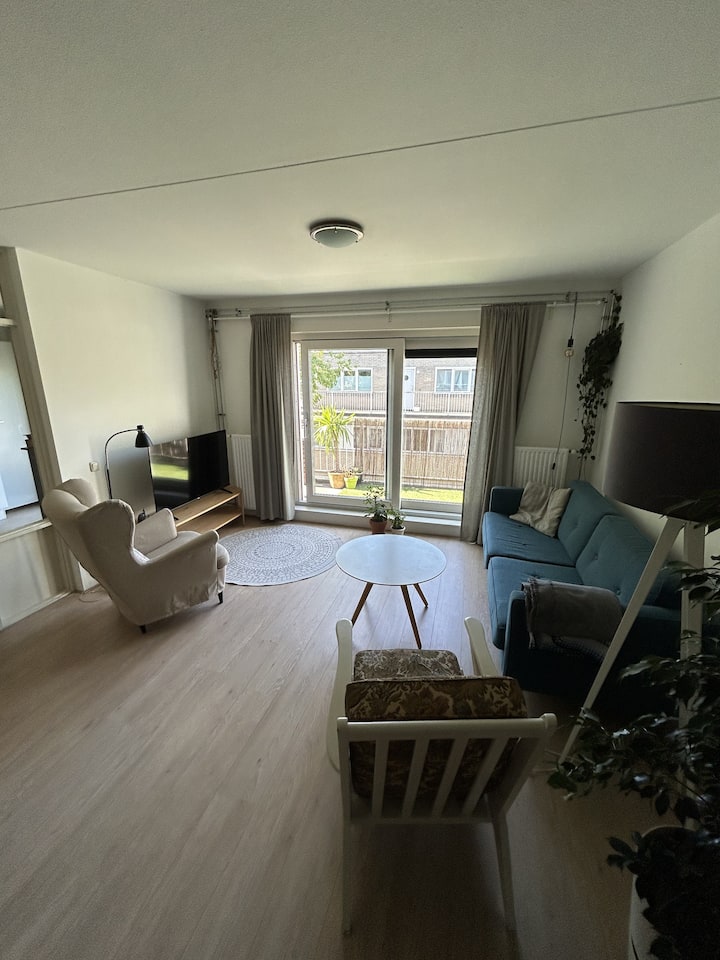 Zonnig Appartement Met Balkon In Amsterdam-noord - Amsterdam