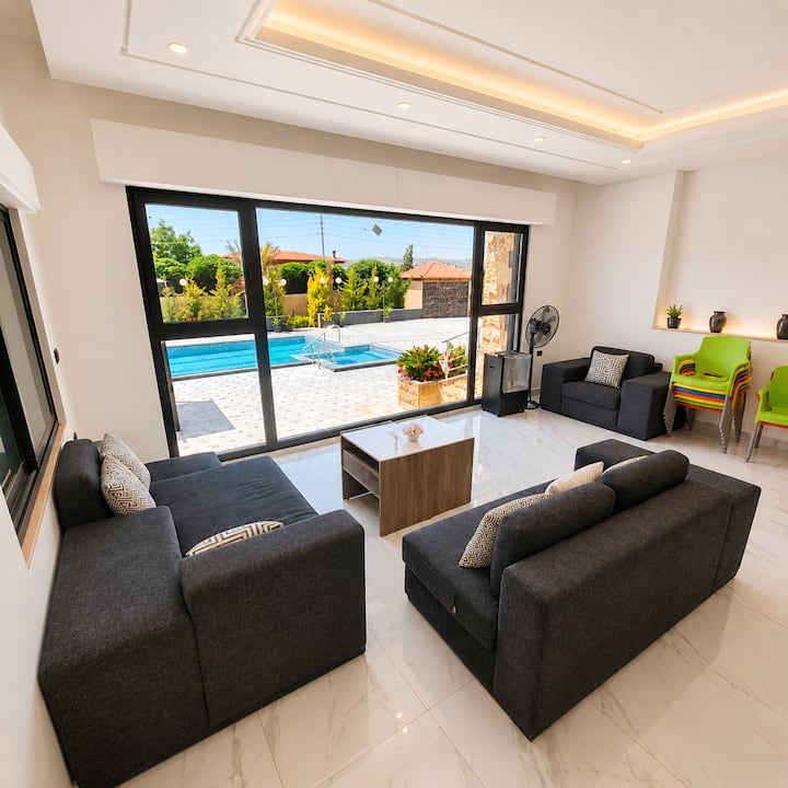 Um Al Amad Private Pool Villa - アンマン