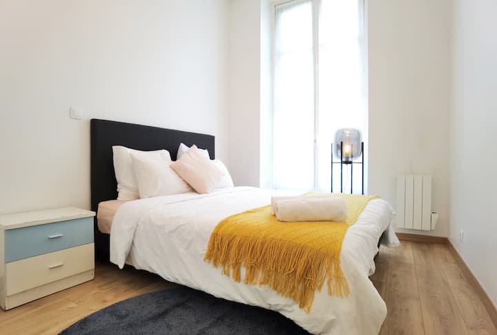 Huge 120sqm Marais Flat/5br/sleeps 10/near Metro - Paris