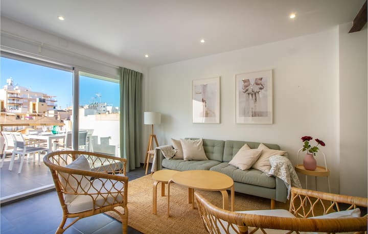 3 Bedroom Lovely Apartment In Santa Pola - Santa Pola