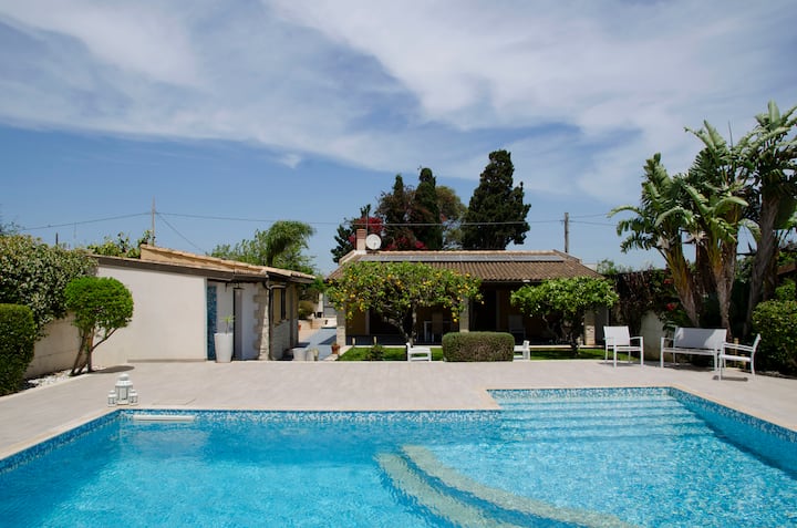 Entire Villa 2br 6px Private Pool, Garden, Bbq - Ispica