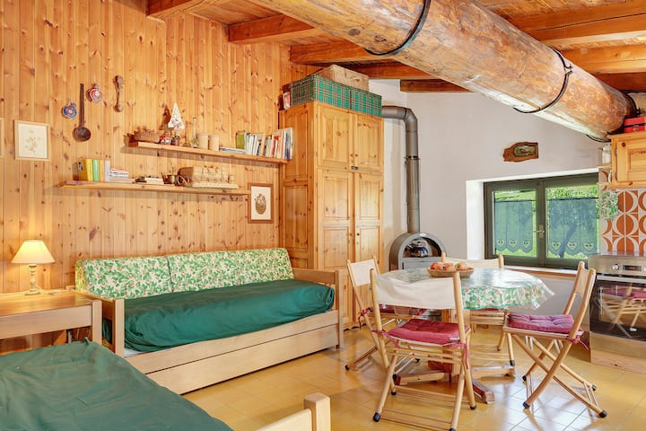La Tana Con L'ermellino - Courmayeur