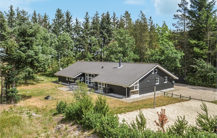 Beautiful Home In Oksbøl With Sauna - Blåvand
