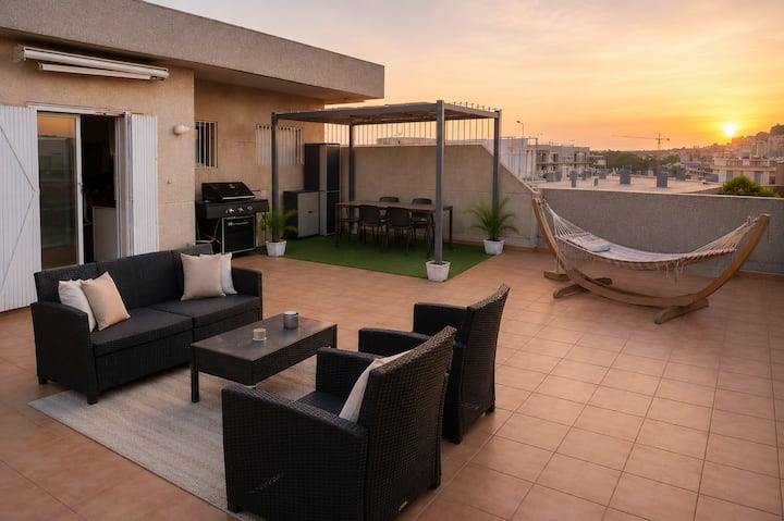 Atico Con Terraza De 60 M², Piscina Y Parking - Salou