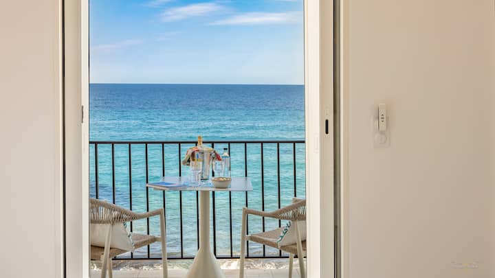 U Mare In Casa Studio Vue Mer Avec Accès Direct Au - Brando