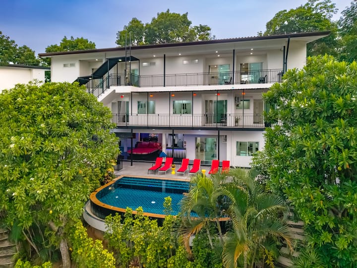 Tropical Mountain View 8br Pool Villa Phuket - Phuket