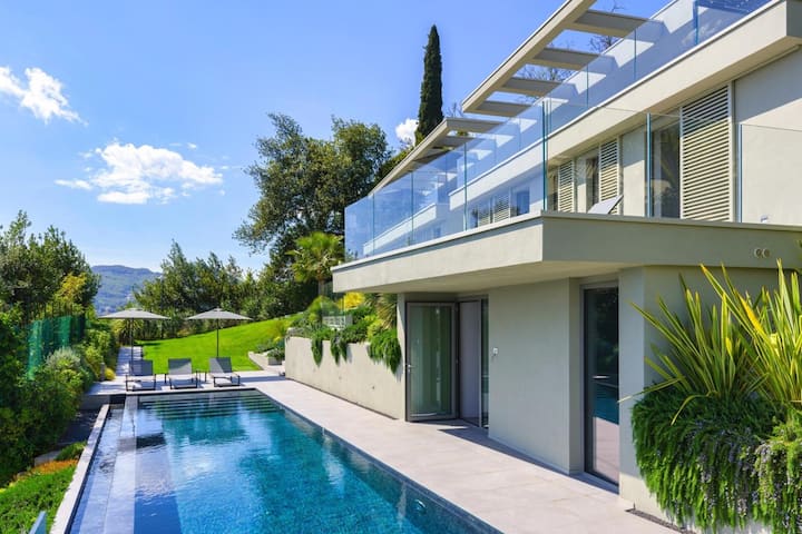 Villa Acquariva Luxury And Privacy - Gardone Riviera