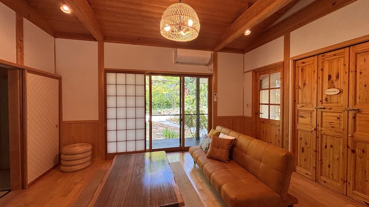 有明山の麓の隠れ家 Hulari庵|五感がよろこぶ森の宿 - 오마치시