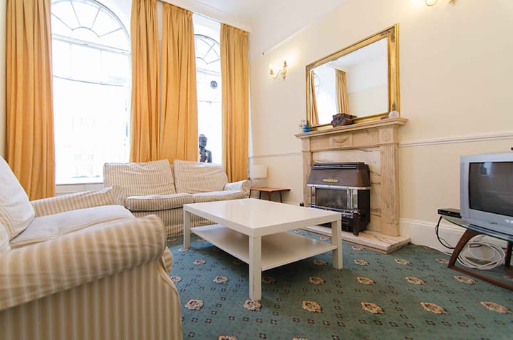 Large Traditional Flat In Central Edinburgh - Édimbourg