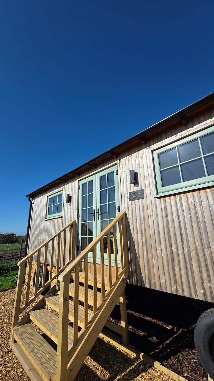 Peaceful Pearl - Stafford (UK)