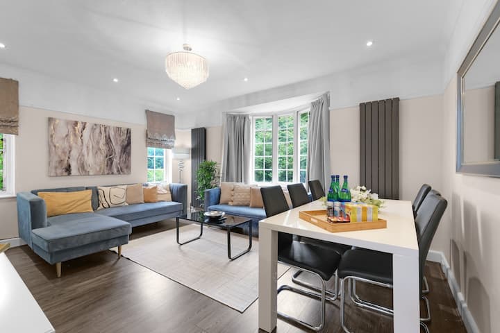 Luxury 5br Home | Sleeps 12 | Free Parking. - High Wycombe