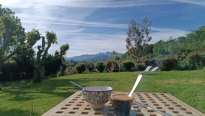 Magnificat : Pyrénées - Piscine - Calme - 14 Pers - Tarbes