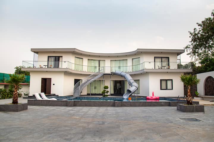 Kavaksh Retreat: Luxury Villa & Event Escape - Medchal