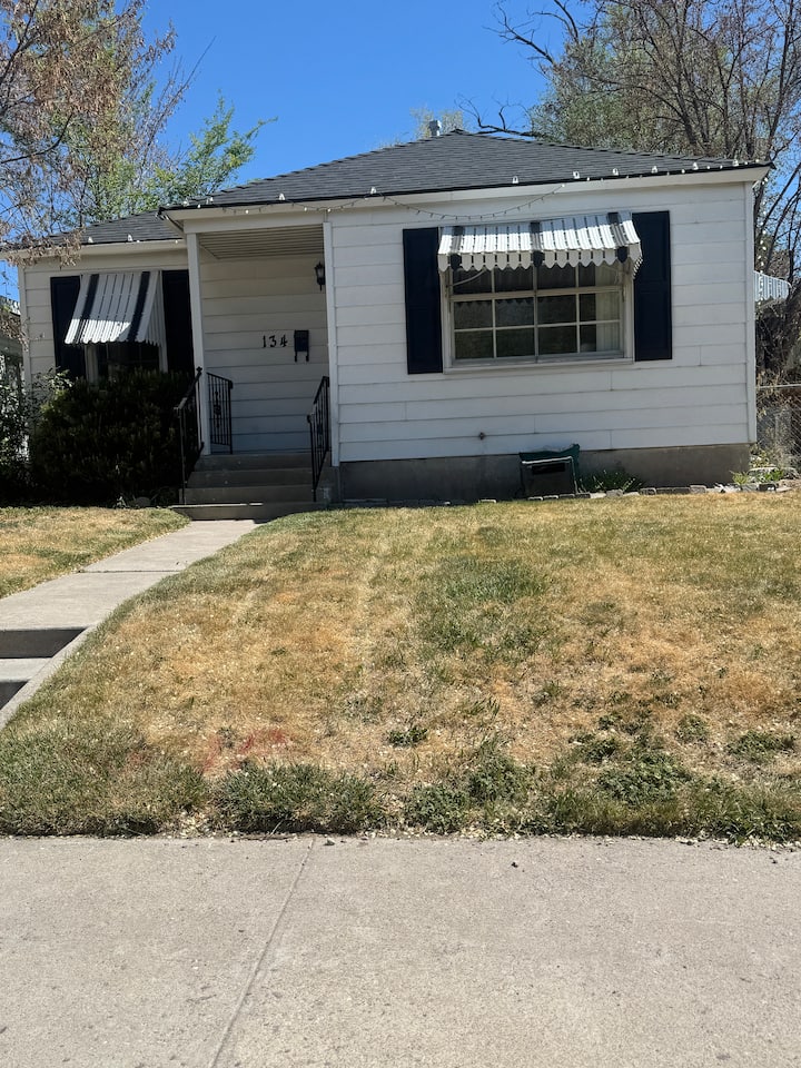 College Charmer 3 Bdrm, 2 Bath Near Isu! - Pocatello, ID
