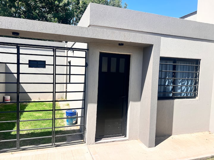 Departamento Cómodo Y Práctico - Bragado