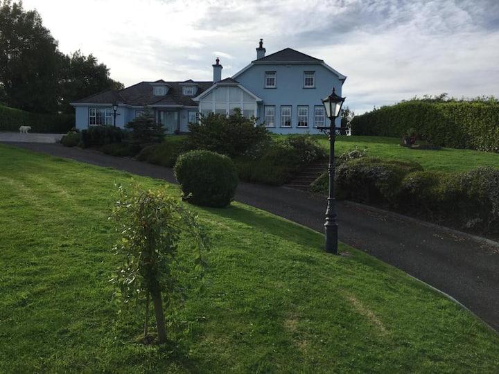 Garrenmore Lodge B&b. Room 1 - Thurles