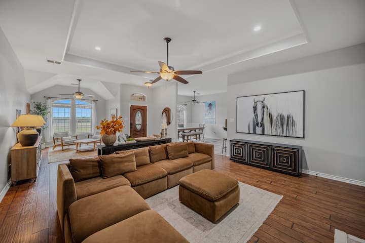 Horse-friendly Retreat | Sleeps 12 | Near Tarleton - Stephenville, TX