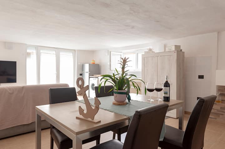 Coastline Holiday Inn With Parking - Livorno
