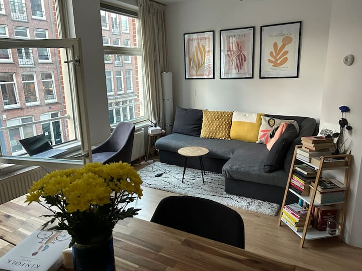 Cozy Apartment In De Pijp Overlooking Canal - Ámsterdam