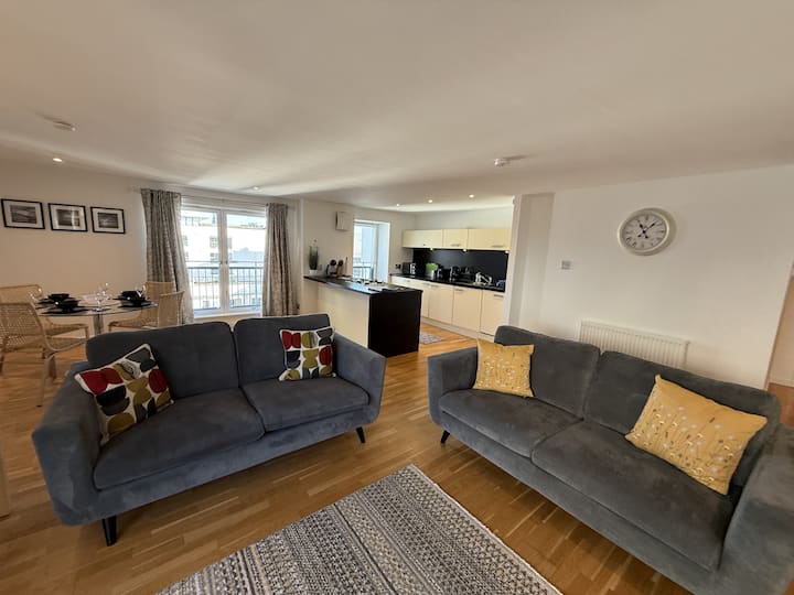 Tolbooth Gallowgate Two Bedroom Apartment - Glasgow