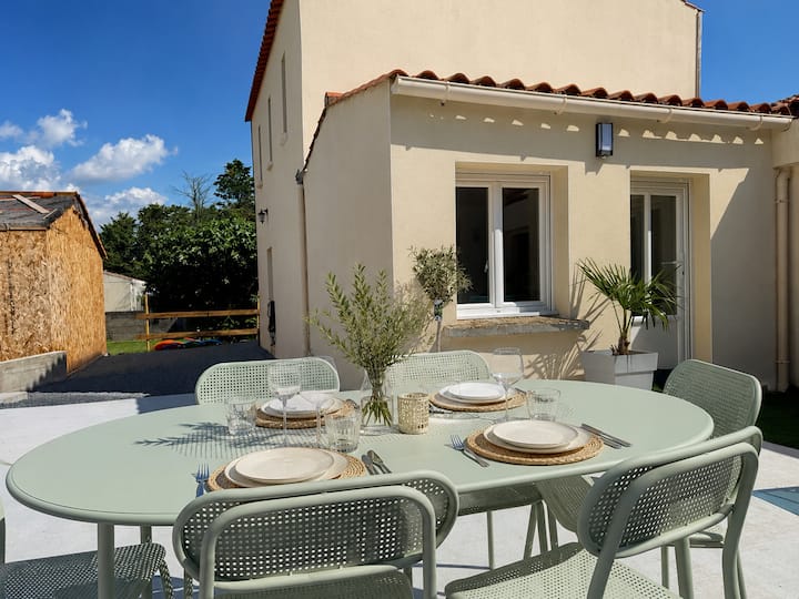 Maisonnette Avec Terrasse Pour 4 Personnes - Château-d'Olonne