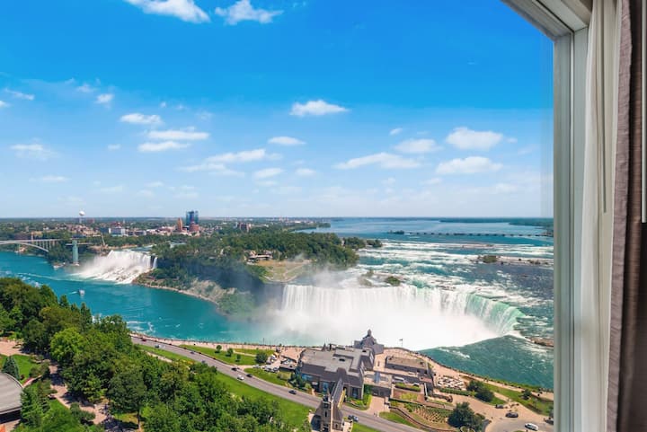 Luxury Fallsview 2-queen Suite, View Of Falls 01 - Niagara Falls