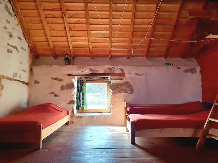 Dortoir En Cabane De Berger - Gite Et Table D'hôte - Aulus-les-Bains