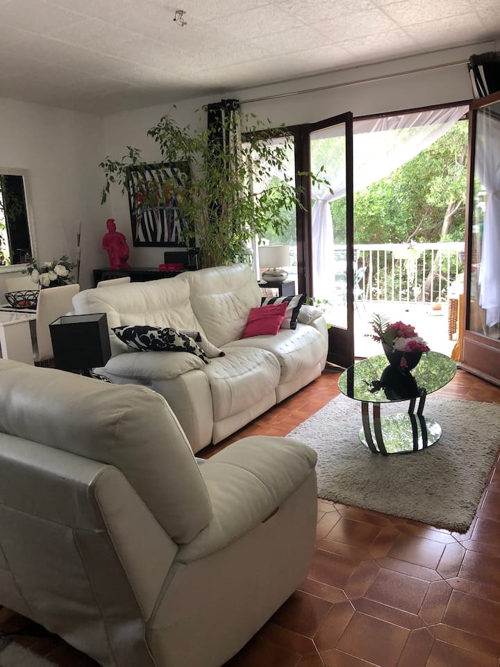 Appartement Avec Terrasse 4 Pers – Calme Et Frais - Avignon