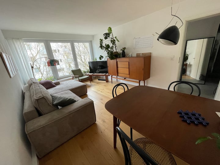 Helle Möblierte Wohnung Im Stuttgarter Westen - Stuttgart