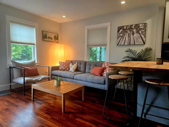 Cozy Kittery Escape W/ Sauna & Hot Tub - Portsmouth, NH