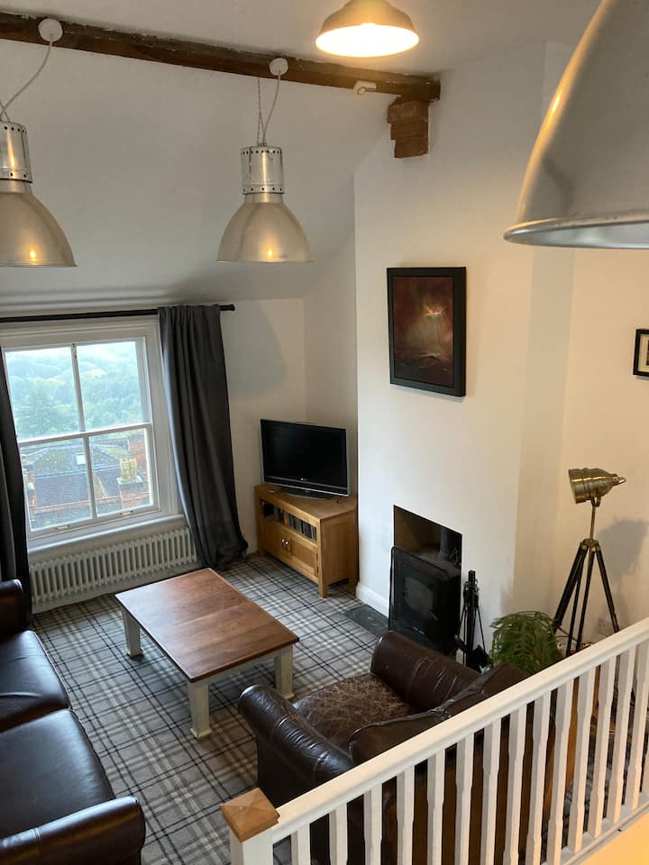 Town House Overlooking Worcestershire Plains - Malvern