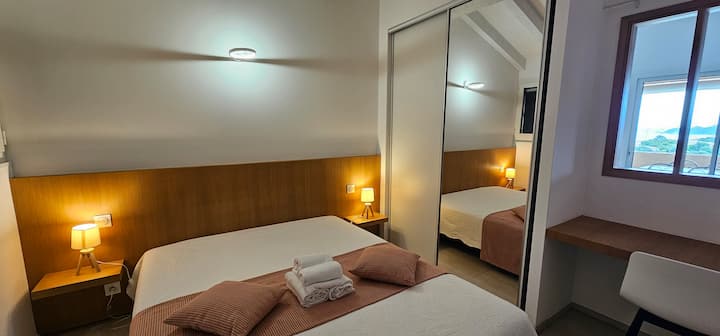 Majestic Sea View Airbnb - Porto-Vecchio