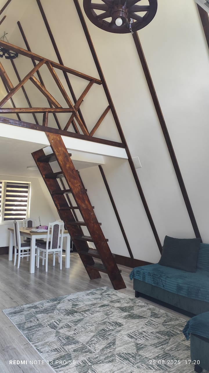 A Frame Yra Cu Ciubar - Bughea de Jos