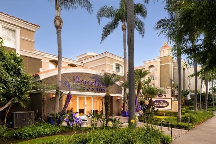 Relax & Unwind | 6.1 Mi To Disneyland Railroa - Anaheim, CA